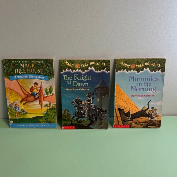 Magic Tree House | Other | Magic Tree House Books 2 3 Mary Pope Osborne ...